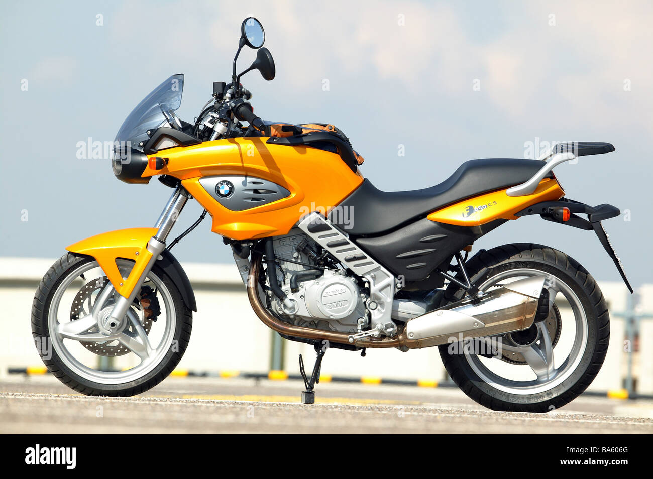 F 650 hi-res stock photography and images - Alamy