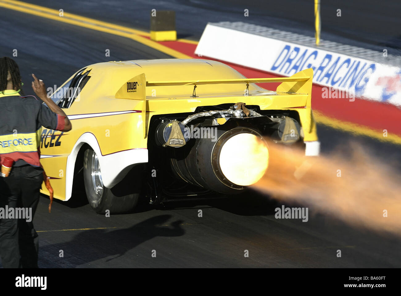 Motoring Drag-Racing Dragster start stern-opinion turbine-ray no ...