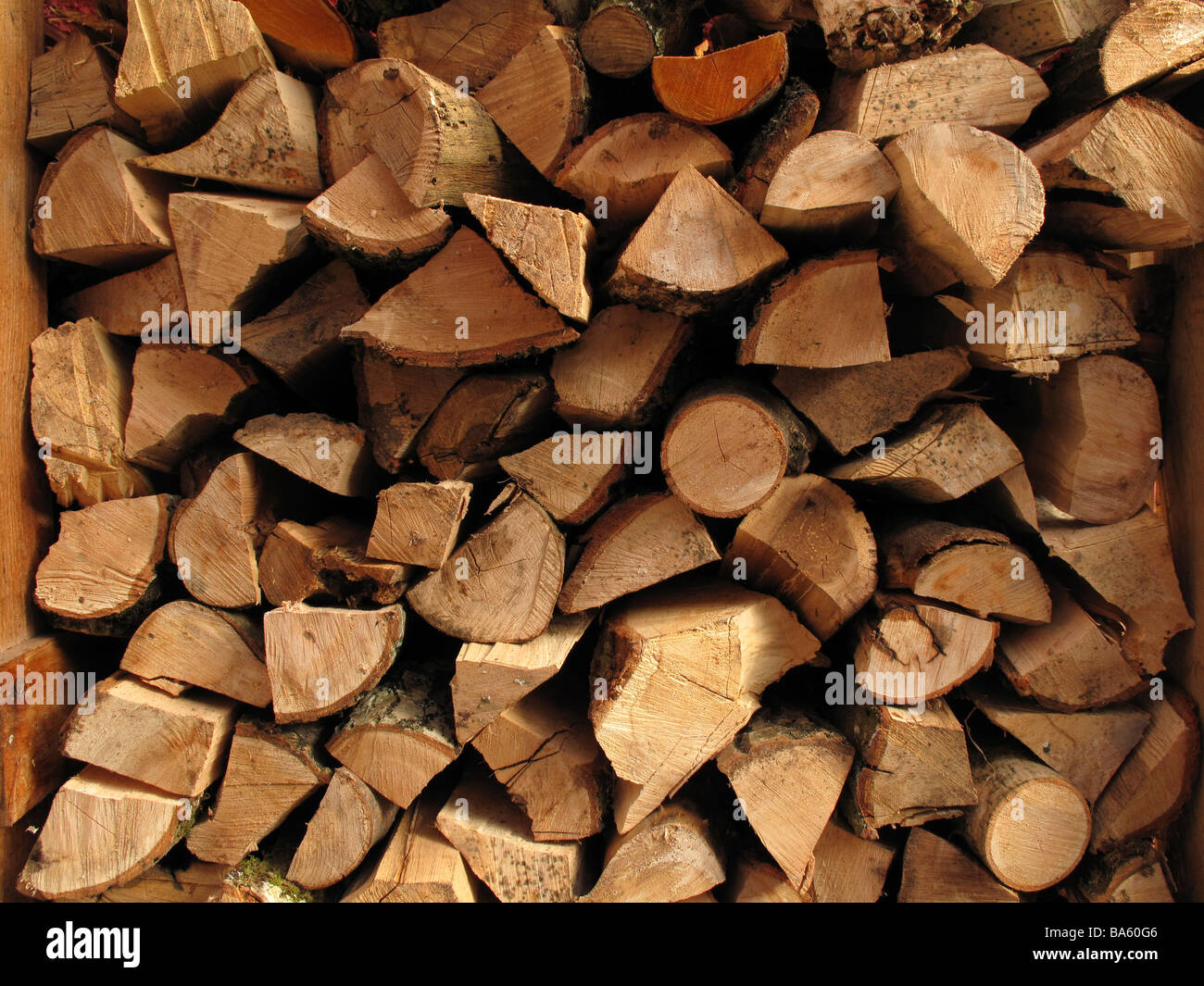 Storing fire wood hi-res stock photography and images - Alamy