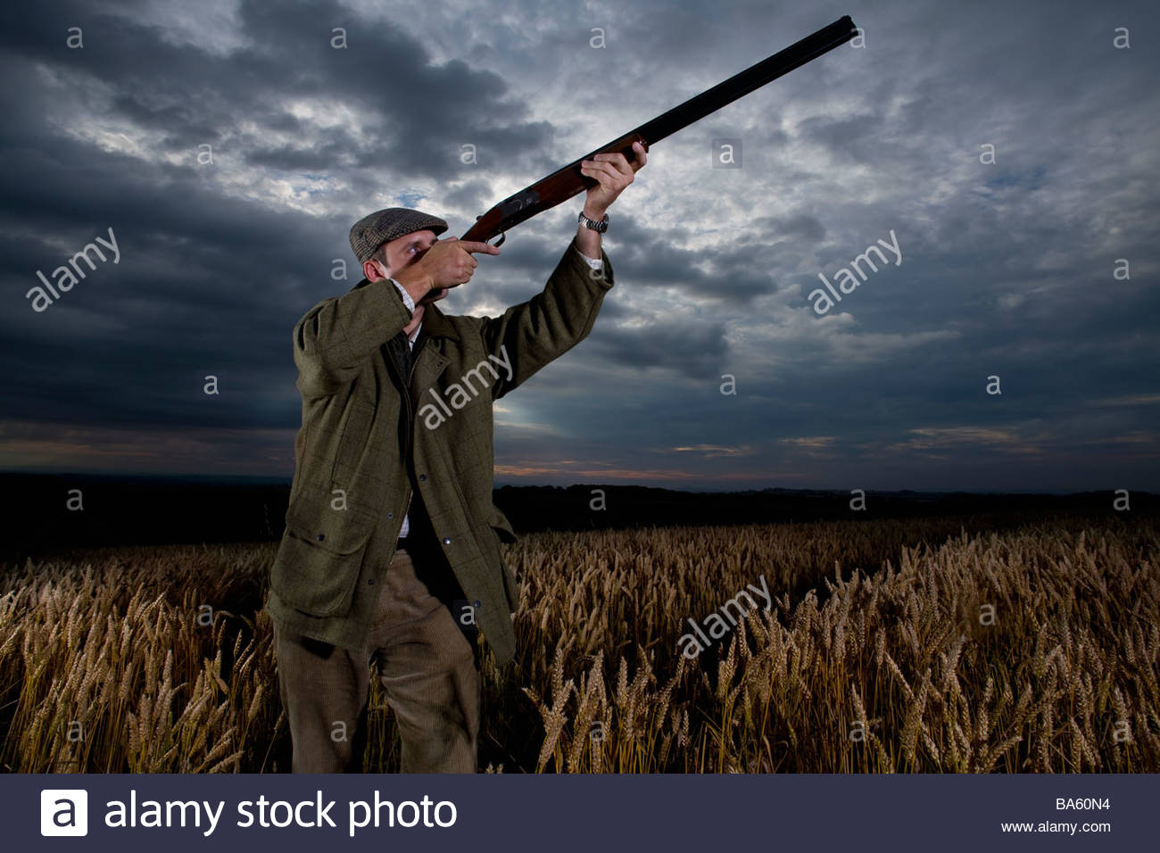 Hunter Shooting Stock Photos & Hunter Shooting Stock Images - Alamy