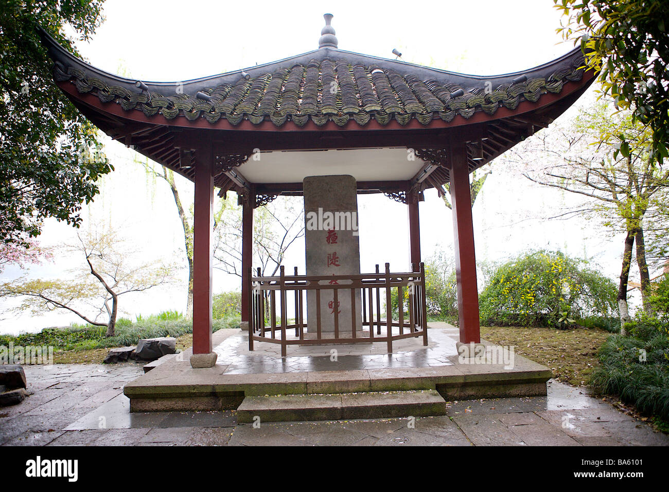 China Zhejiang Province Hangzhou West Lake Spring Dawn on the Su ...