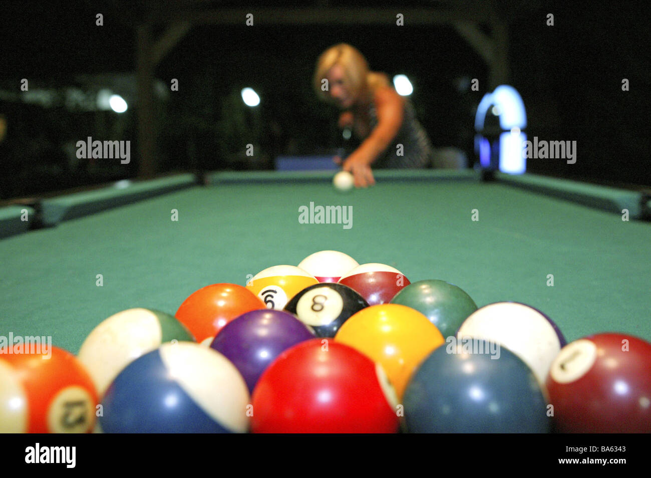 Billiard queue hi-res stock photography and images - Alamy