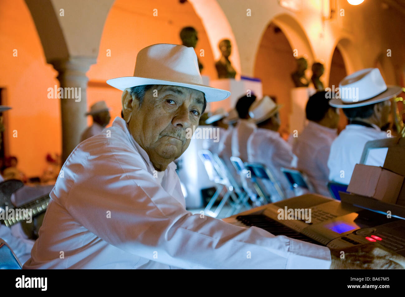 Traditional cuban costume hi-res stock photography and images - Alamy