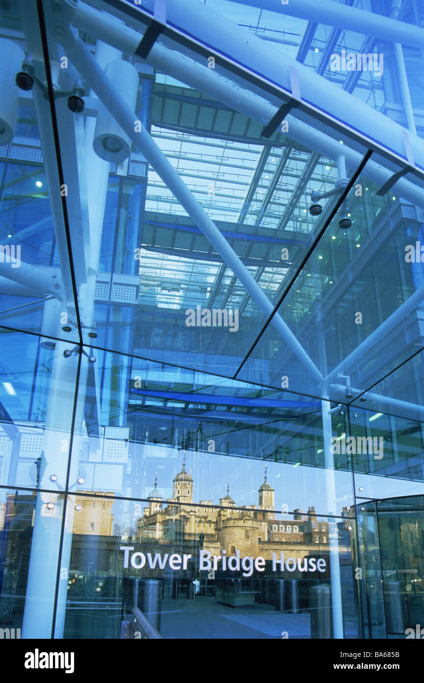 Towerbridgehouse hi-res stock photography and images - Alamy