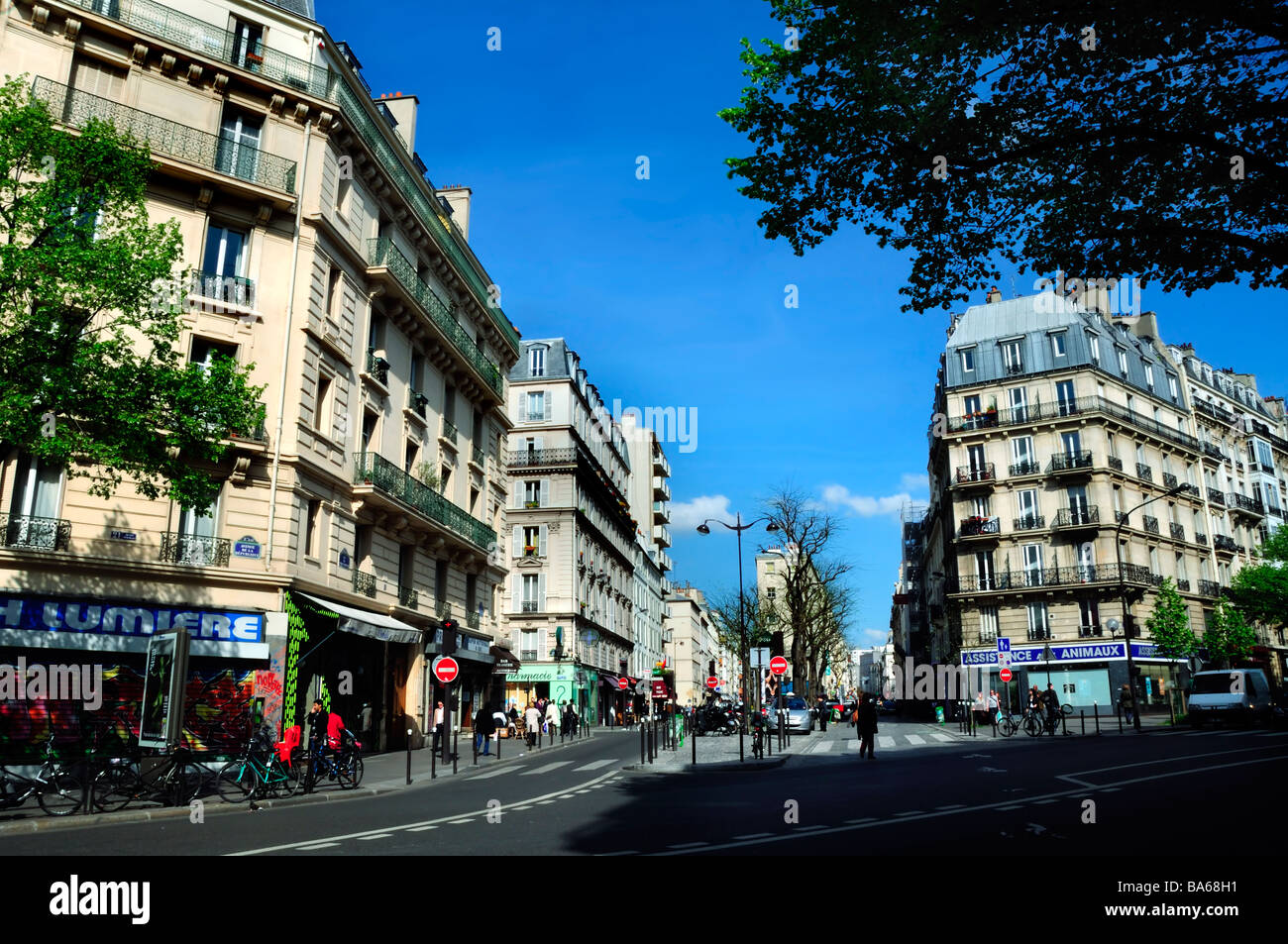 Paris France, Panoramic Street Scene, Real Estate housing property ...