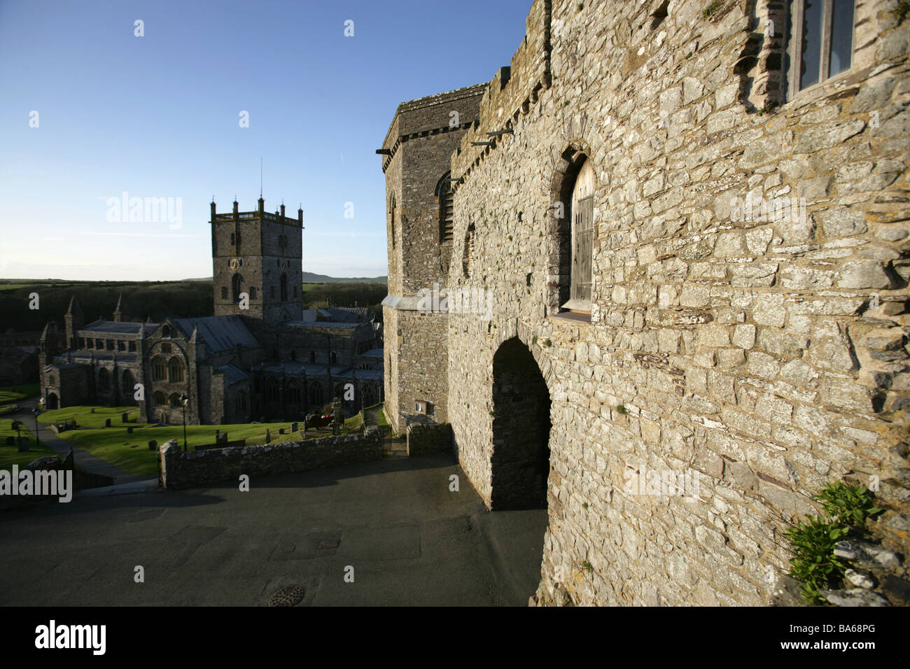 City of St David’s, Wales. The Porth-y-Twr gatehouse with the 12th ...