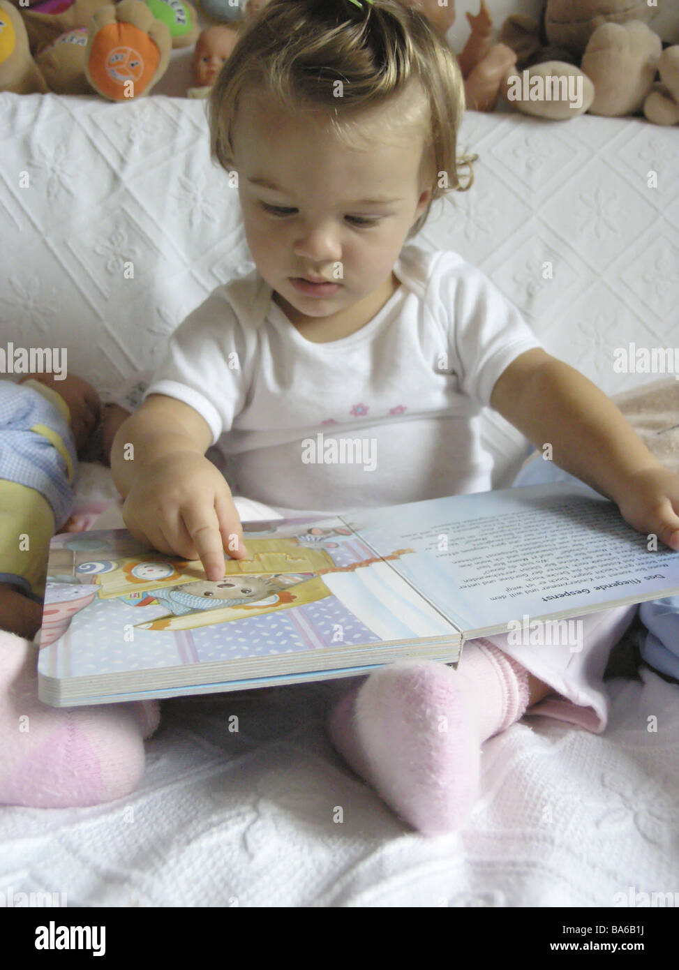 Nurseries girls picture-book looks at series people child girls 2-5 ...