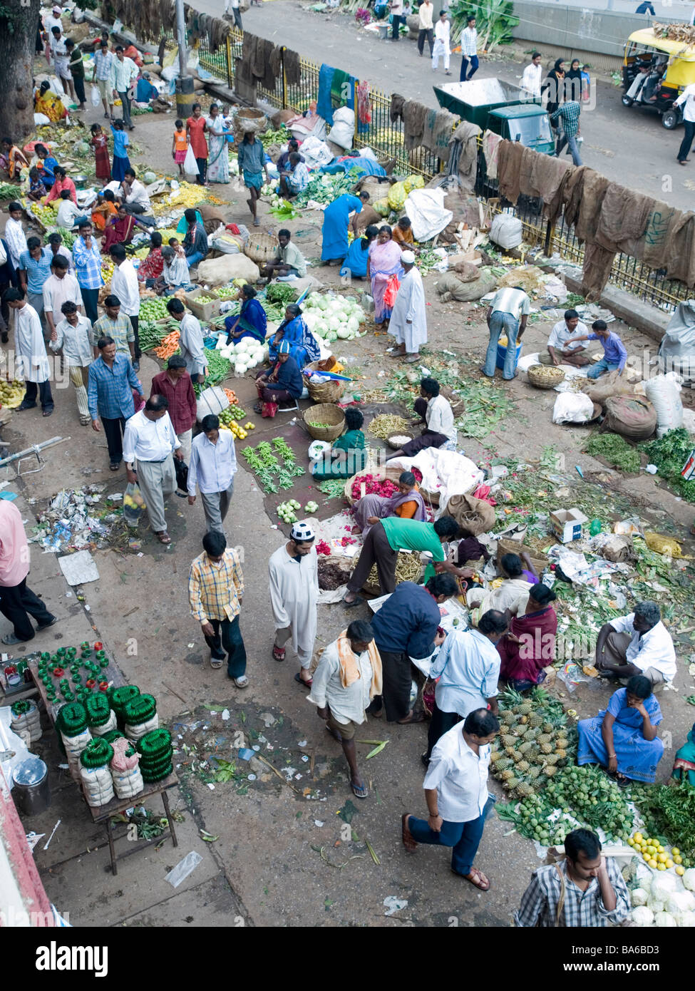 Activity in the central city market area Stock Photo - Alamy