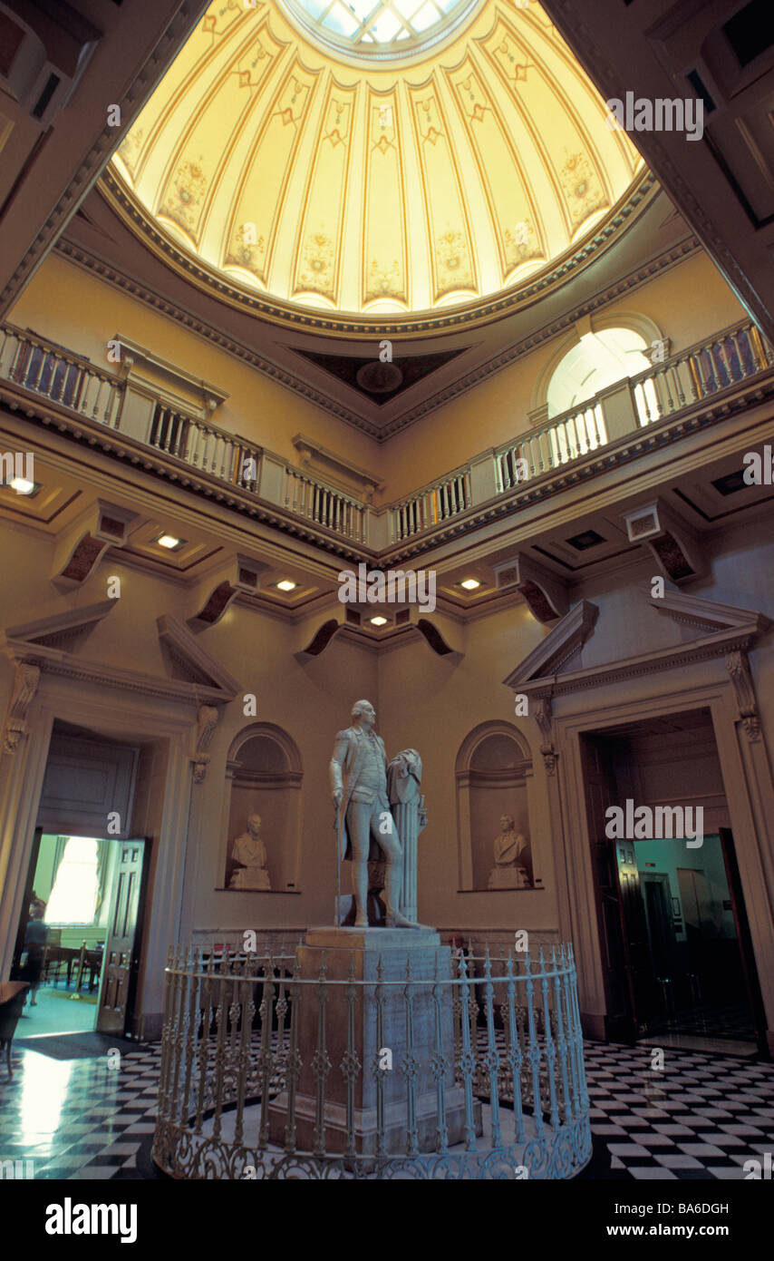 George Washington sculpture in Virginia State Capitol Stock Photo - Alamy