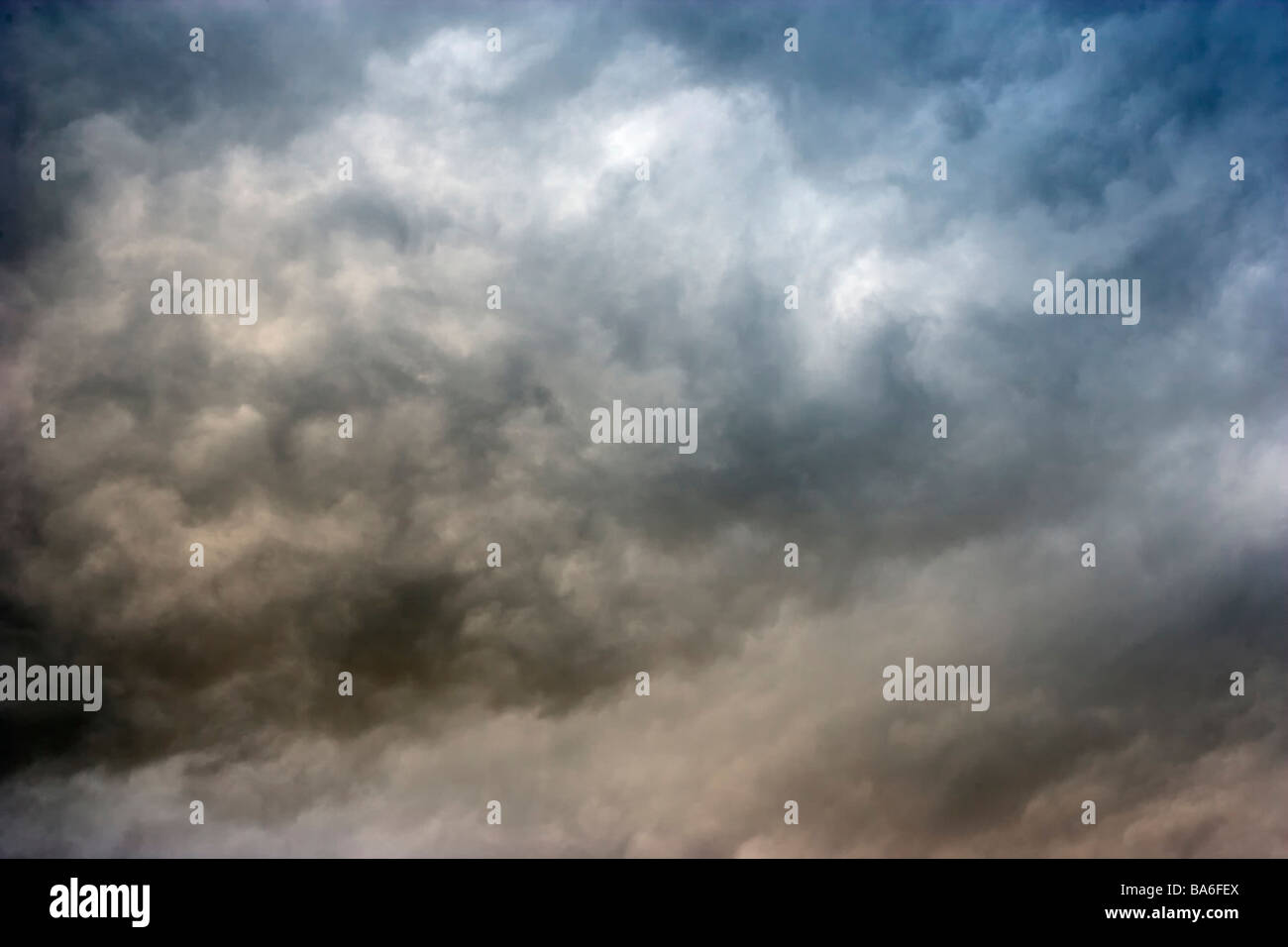 Storm clouds gather as an approaching front moves in Stock Photo - Alamy