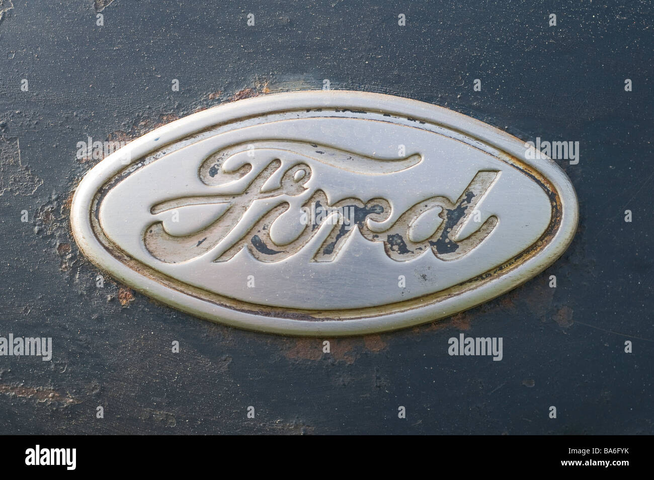 Ford logo hi-res stock photography and images - Alamy