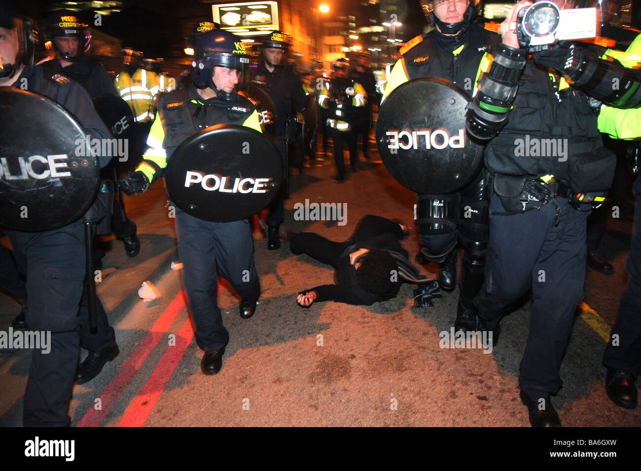 Police is forcefully dispersing people at the G20 demonstration in ...
