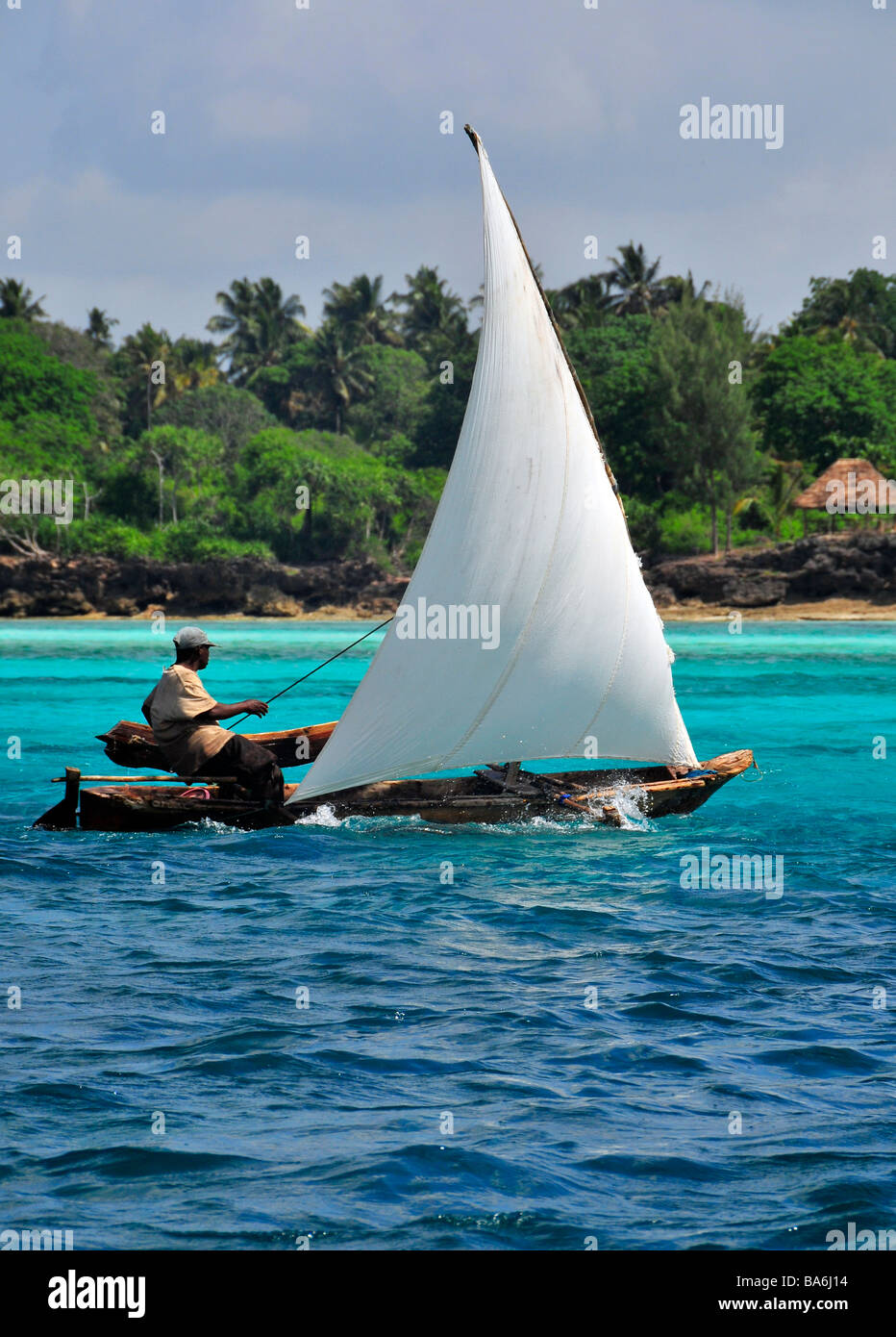 Traditional Fisherman in Dhow fishing boat,Indian ocean,Zanzibar ...