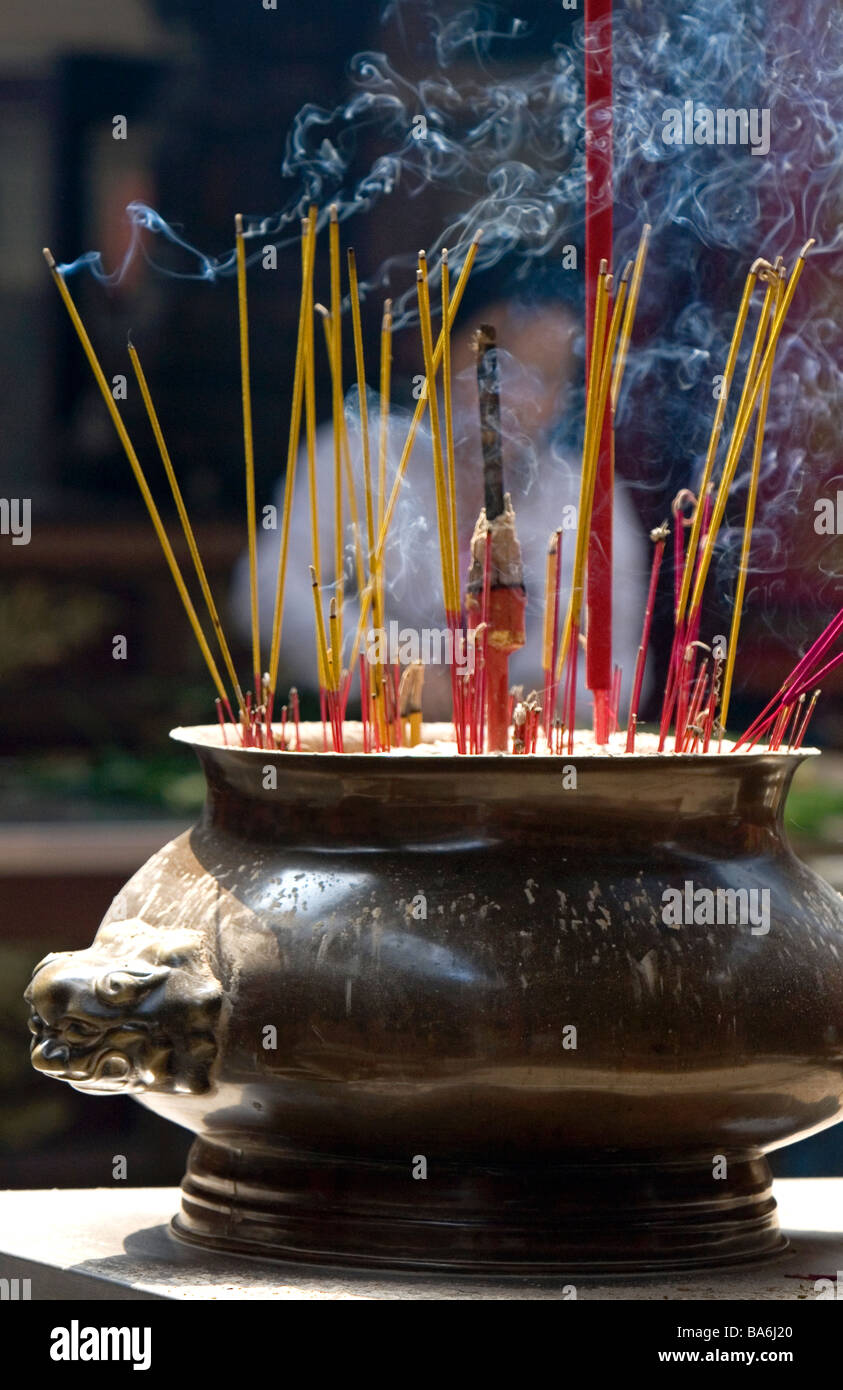 Incense in temple hi-res stock photography and images - Alamy