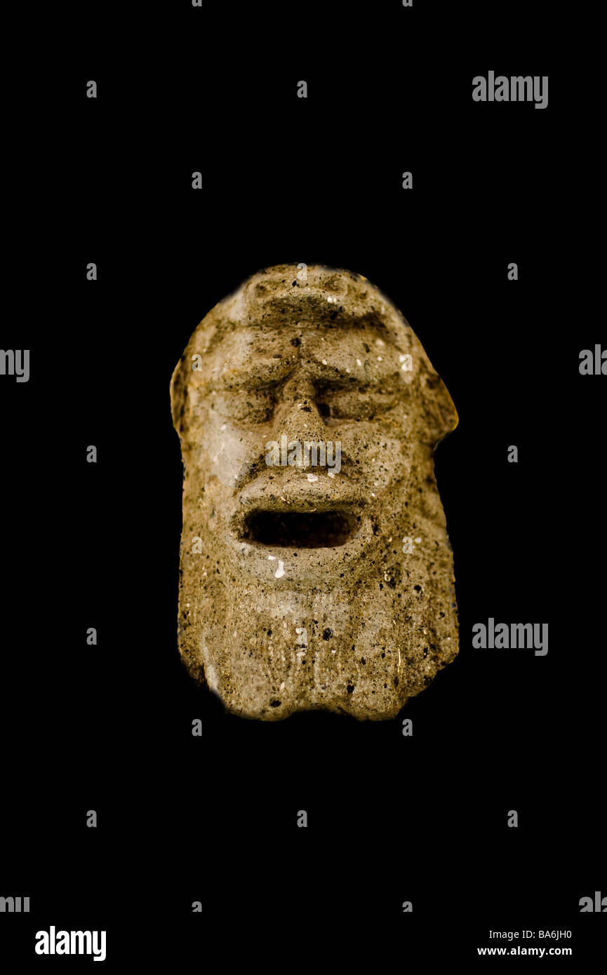 Stone mask hi-res stock photography and images - Alamy