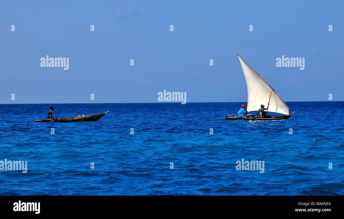 Traditional Fisherman in Dhow fishing boat,Indian ocean,Zanzibar ...