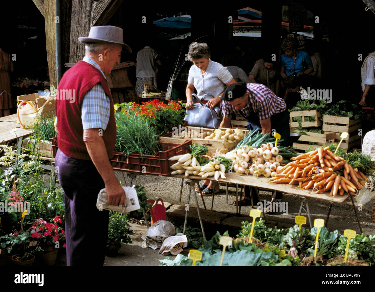 Local market stall Eymet France Stock Photo - Alamy