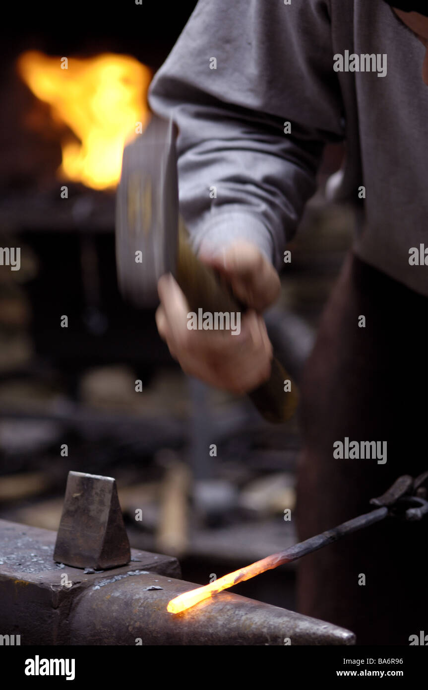 Mens at work hi-res stock photography and images - Alamy