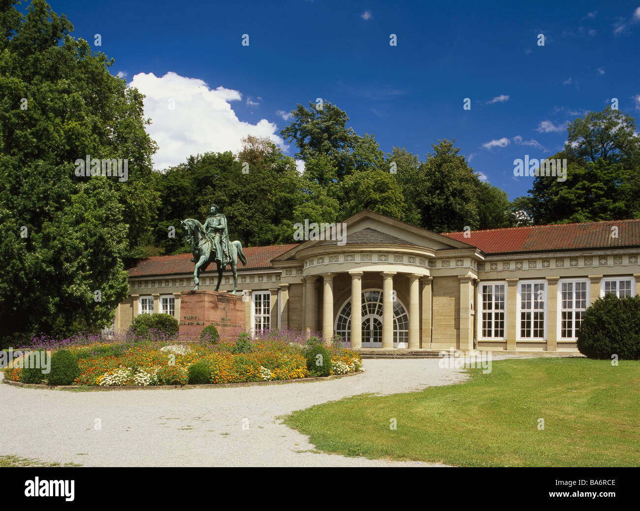 Eel statue hi-res stock photography and images - Alamy