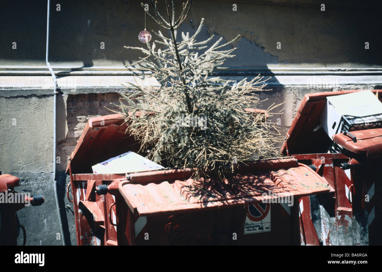 Wound waste hi-res stock photography and images - Alamy