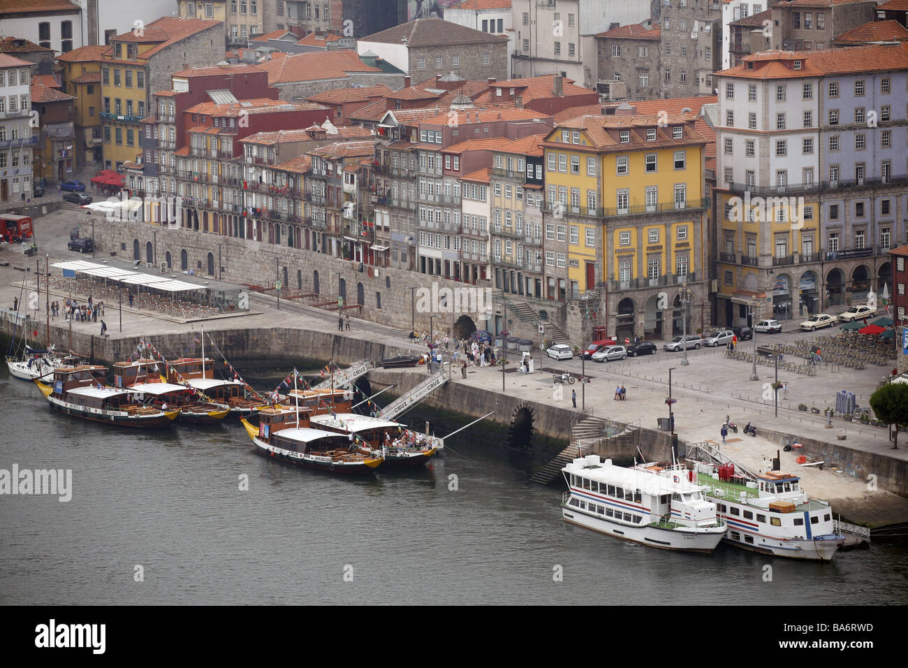 Portugal postage old part of town Ribeira Rio Douro landing place boats ...