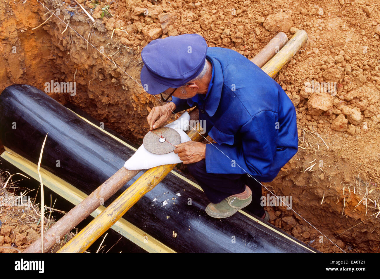 China, Guizhou province, Pingtang, Han funeral, feng shui expert ...