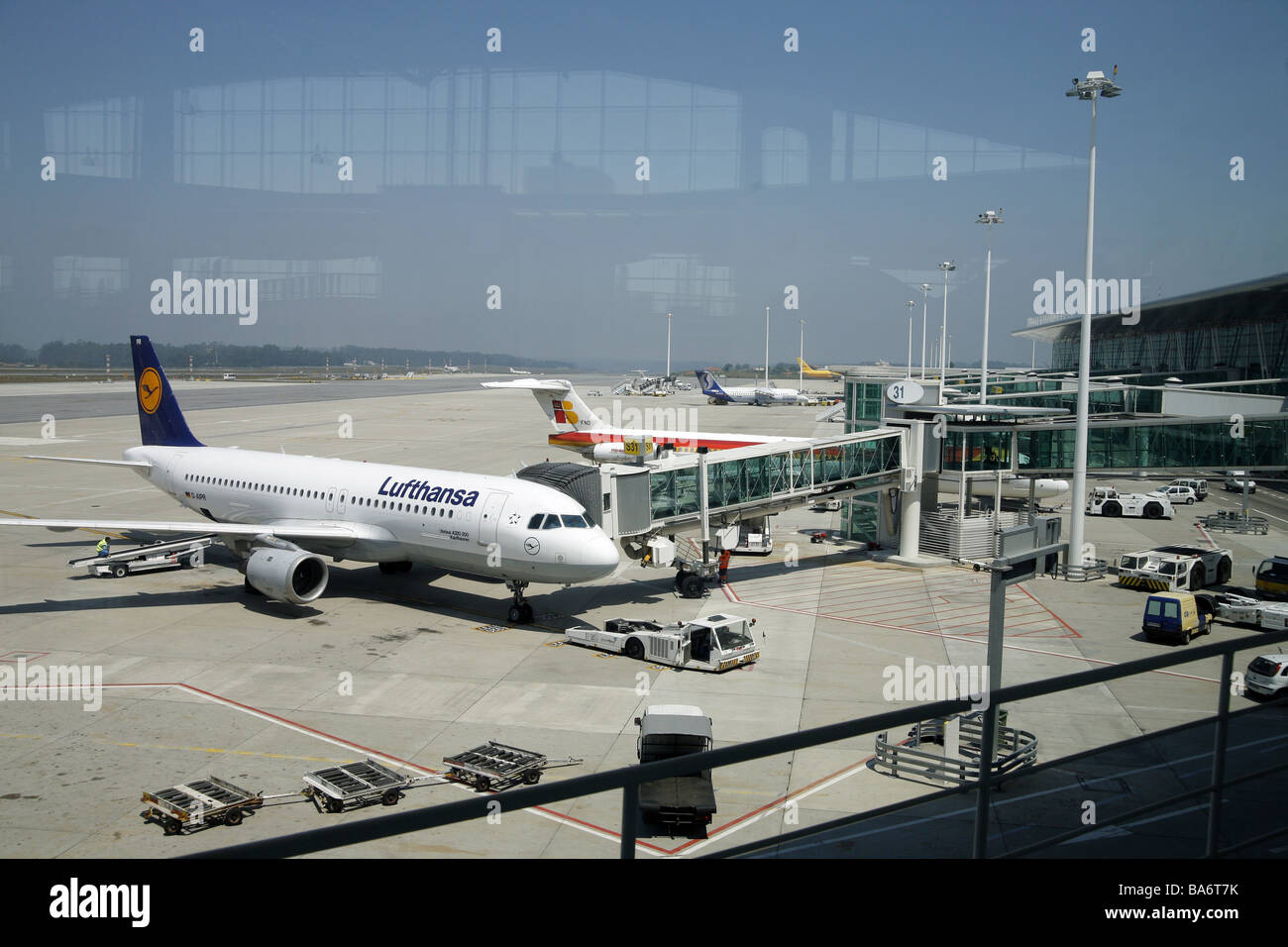 Portugal postage airport advance passenger-airplanes Europe long ...