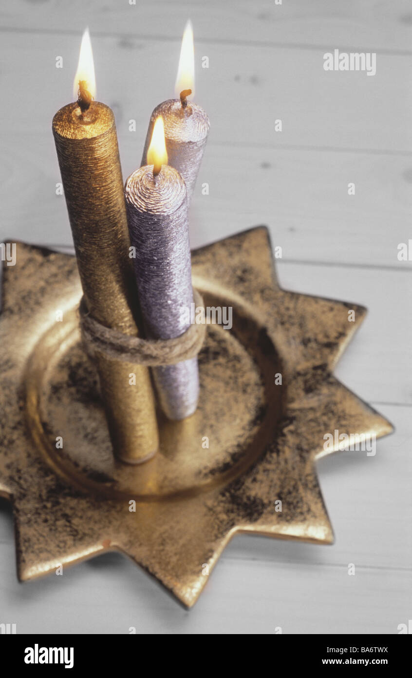 Gold star plates hi-res stock photography and images - Alamy