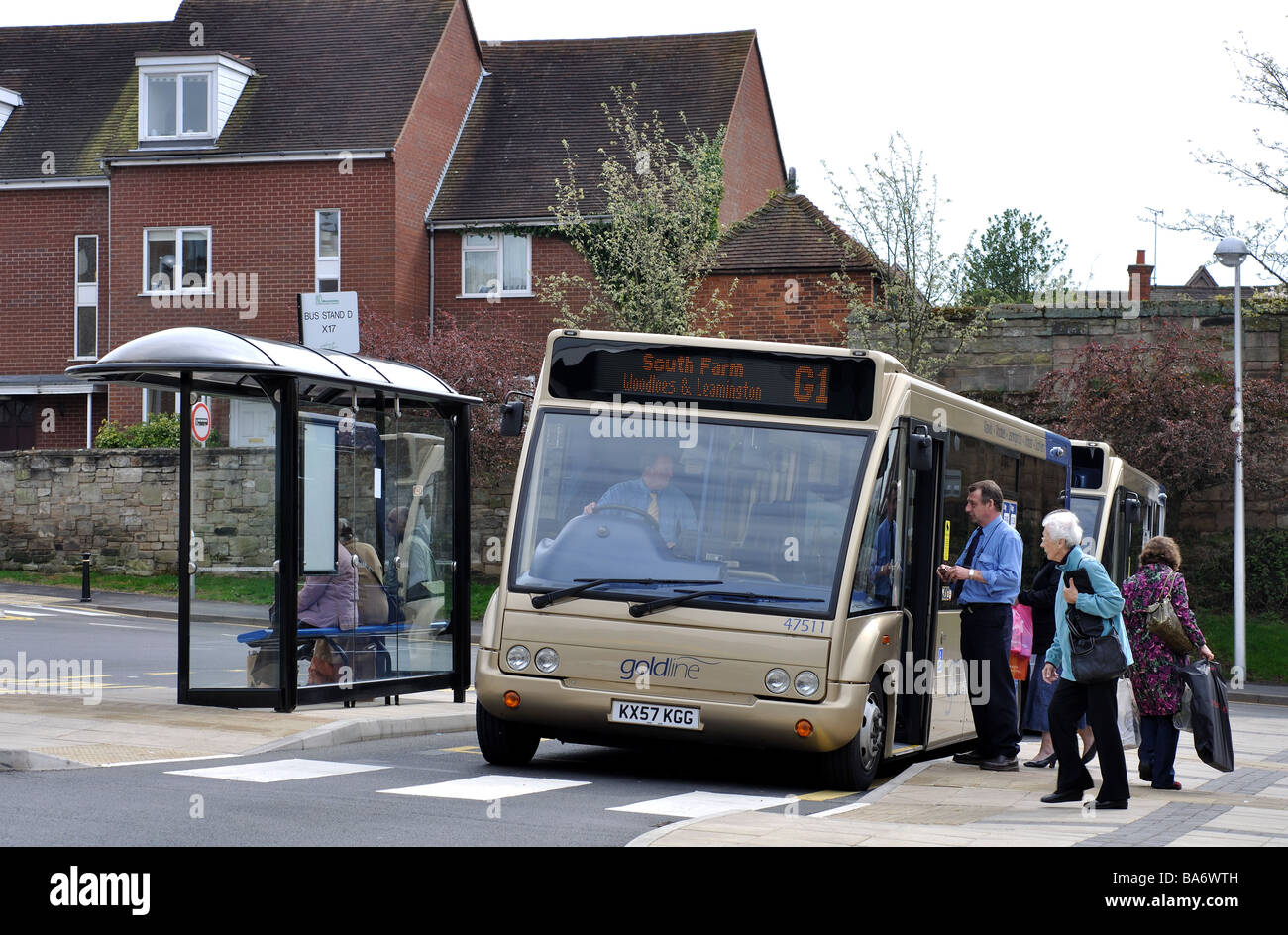 Uk built buses hi-res stock photography and images - Alamy