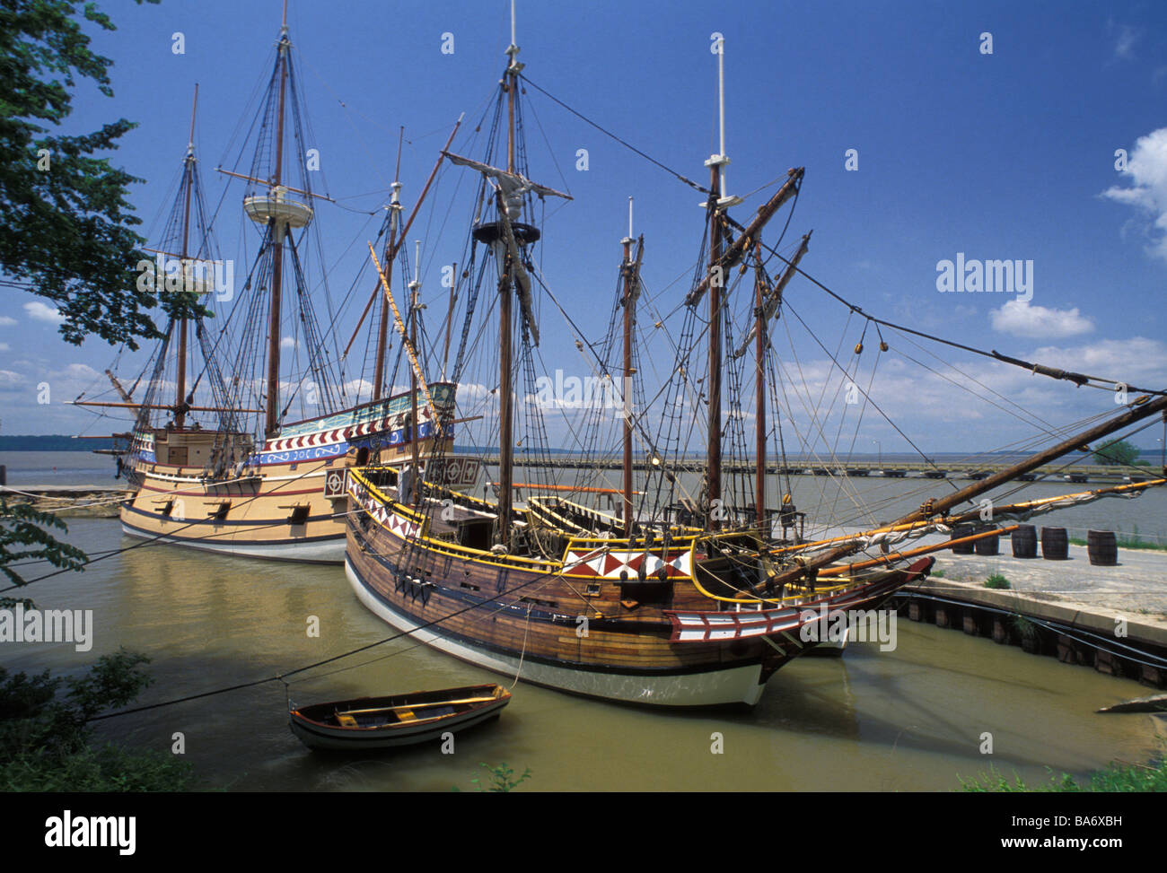Susan Constant, Godspeed and Discovery sailing ships Stock Photo - Alamy