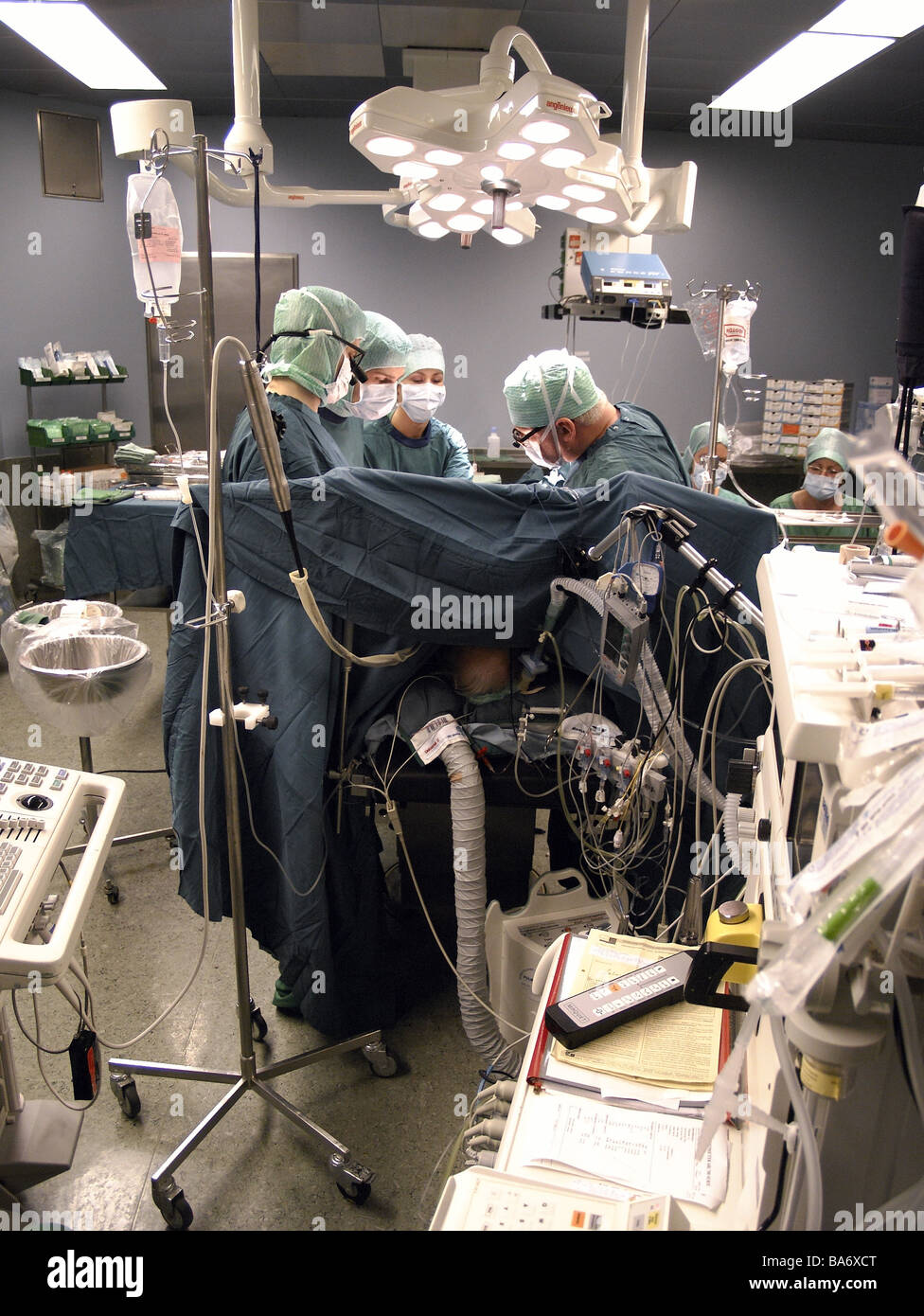 OP-Saal medical-team patient heart-operation series hospital OP-Team ...