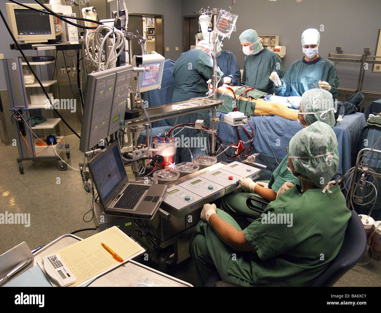 OP-Saal medical-team patient heart-operation series hospital OP-Team ...