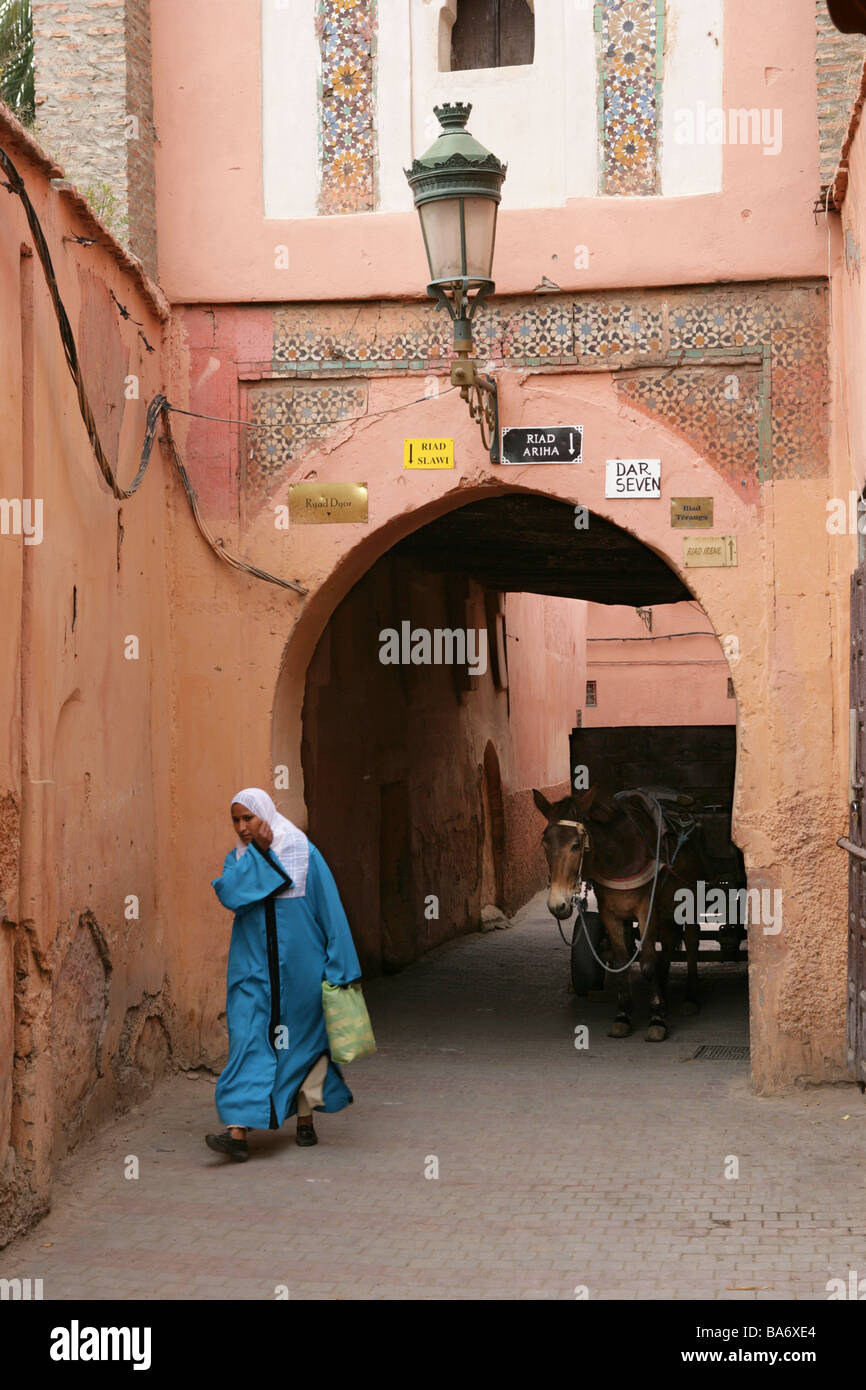 Woman medina hi-res stock photography and images - Alamy