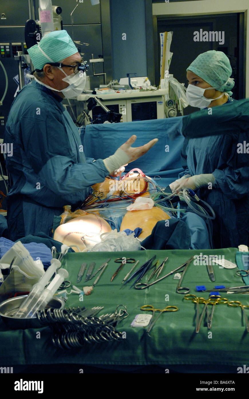 OP-Saal medical-team patient heart-operation series hospital OP-Team ...