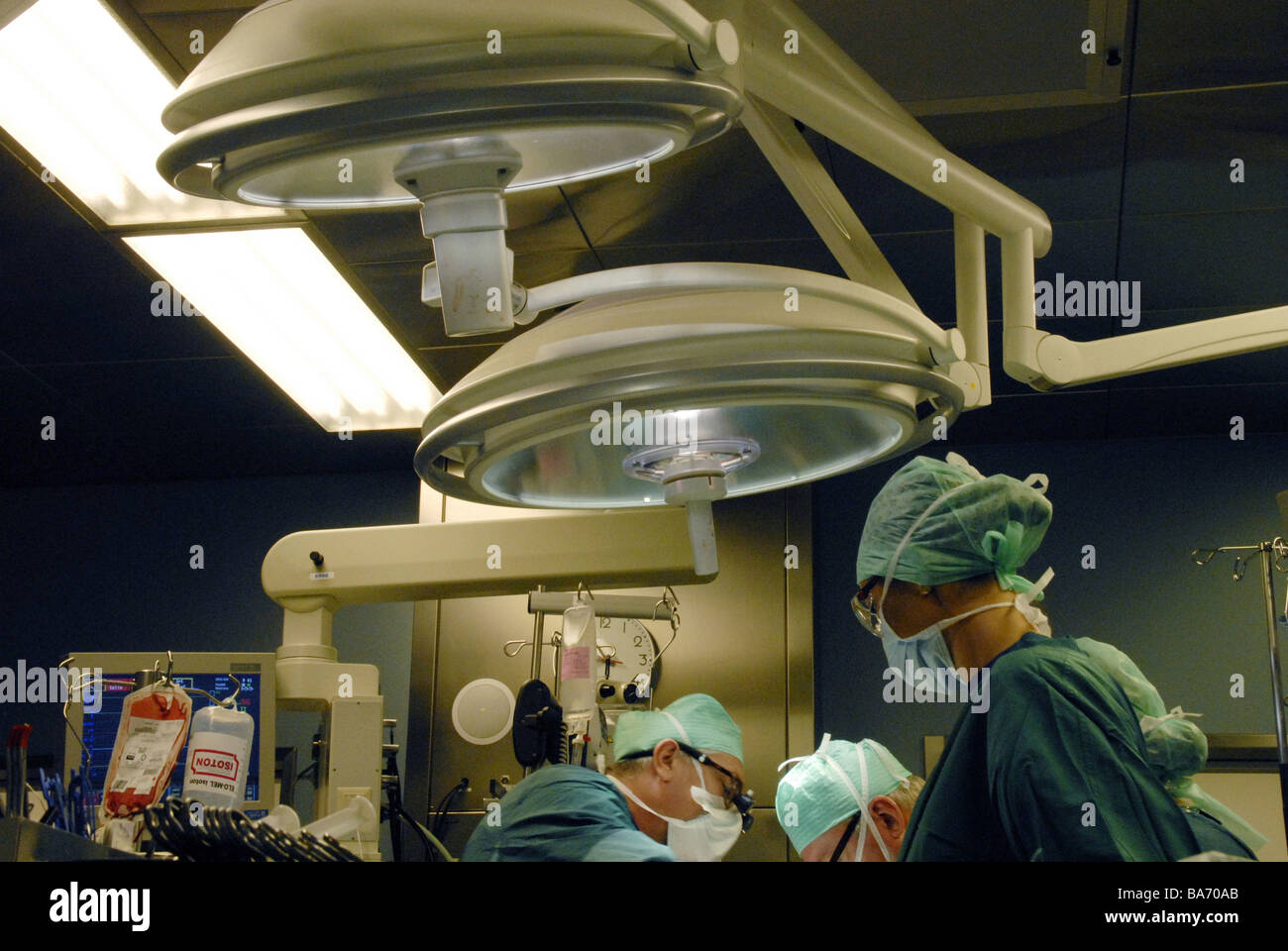 OP-Saal medical-team operation detail lamps series hospital OP-Team ...