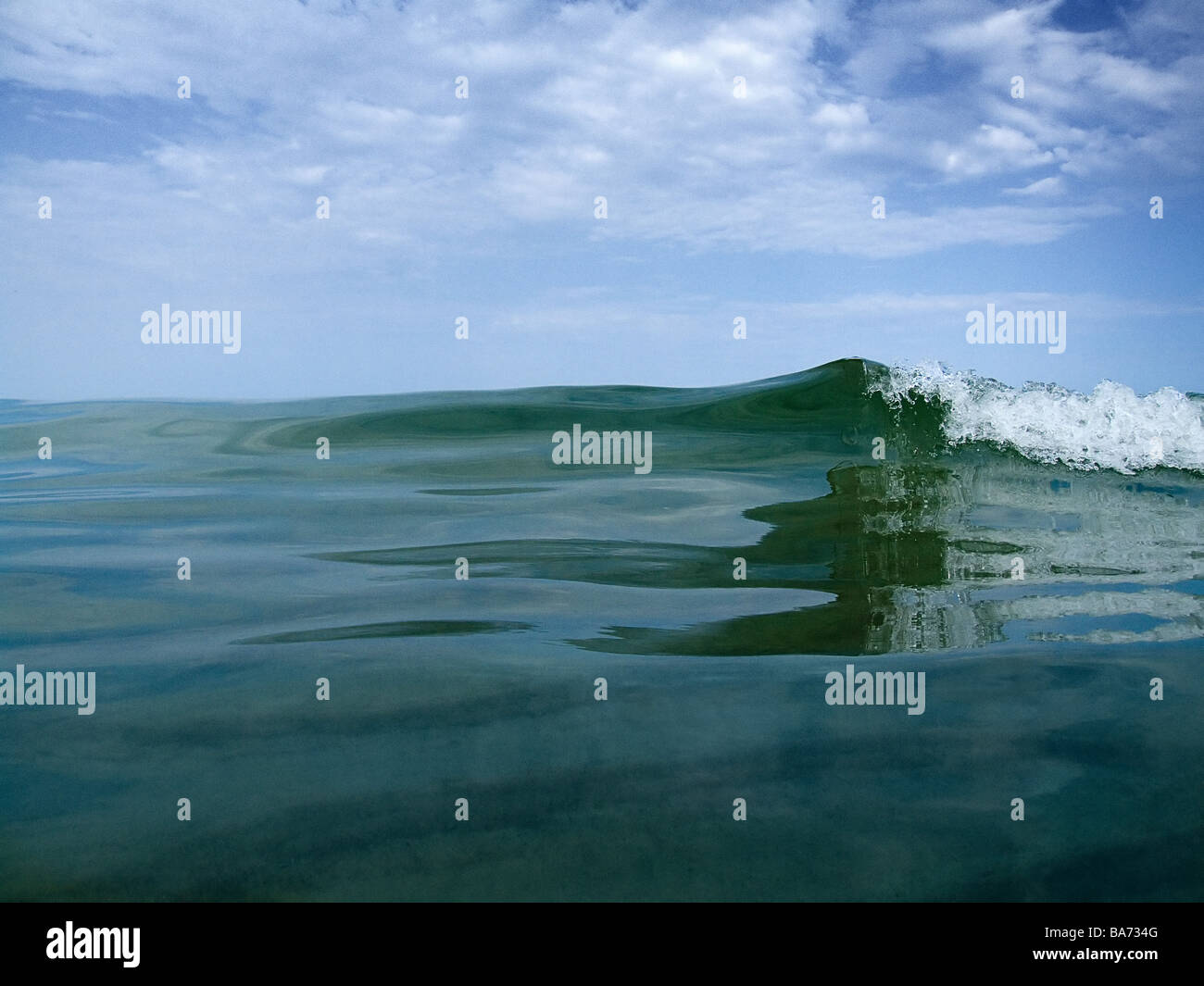 Sea wave surf spray cloud-heavens water movement surface waves wavy ...