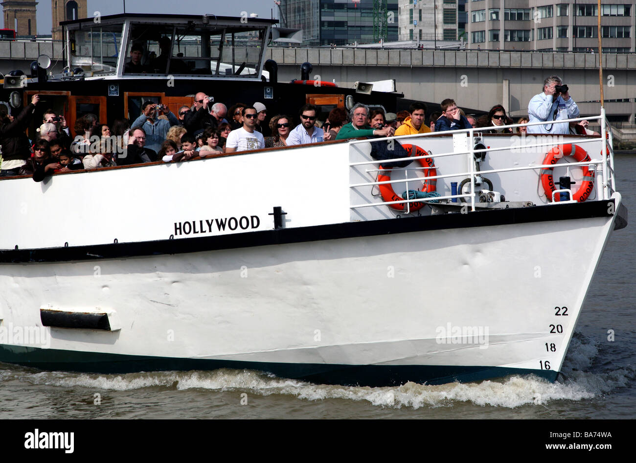 Thames photographs hi-res stock photography and images - Alamy