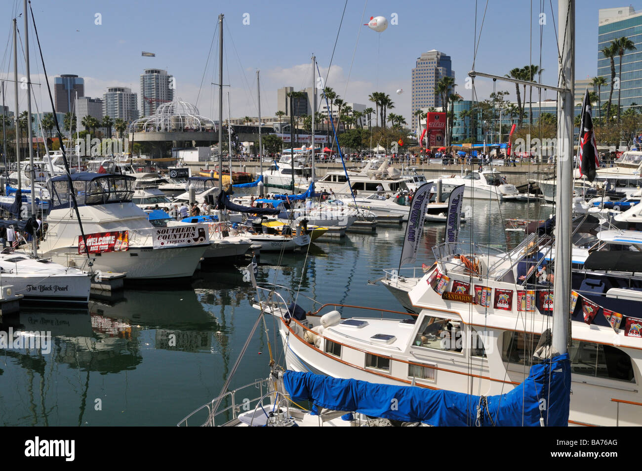 Group of boats party hi-res stock photography and images - Alamy