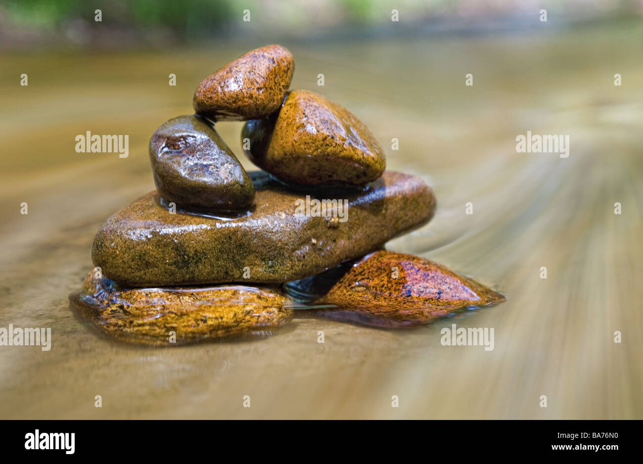 Pile of river rocks hi-res stock photography and images - Alamy