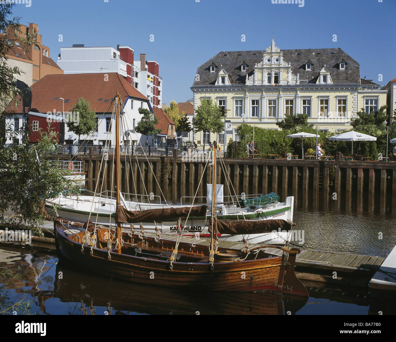 Harbor with ship at the weser hi-res stock photography and images - Alamy
