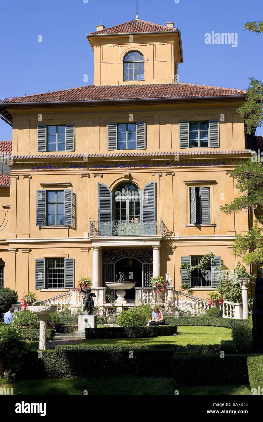 Germany Bavaria Munich Lenbachhaus park visitors summers waiter-Bavaria ...
