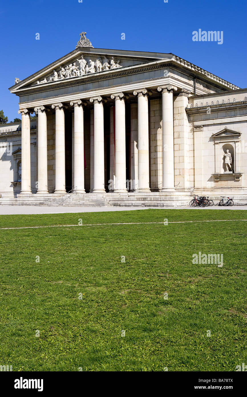 Germany Bavaria Munich king-place Glyptothek detail summers waiter ...