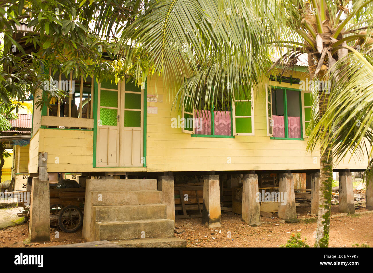 Tradition malay house hi-res stock photography and images - Alamy