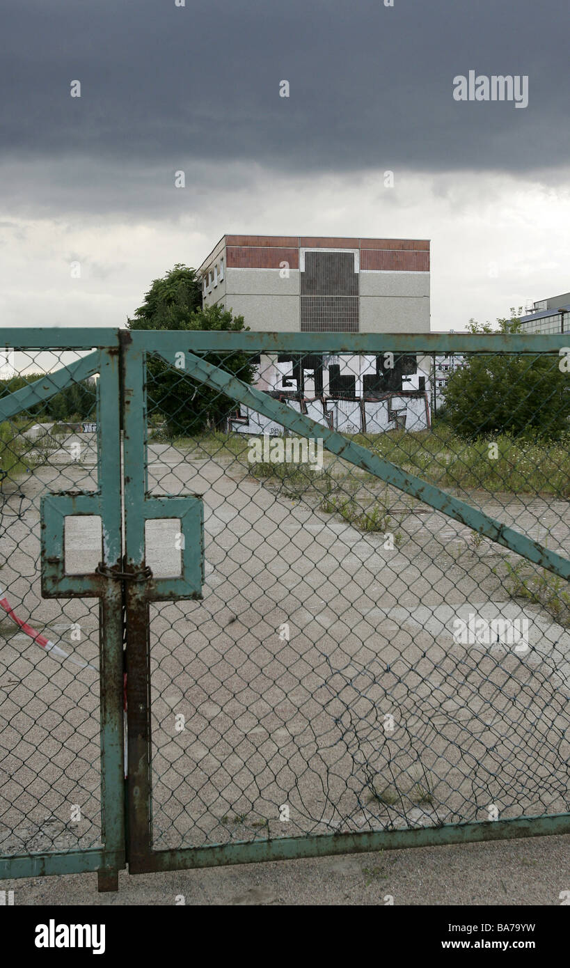 Germany Berlin plate-construction-settlement fence capital bolts ...