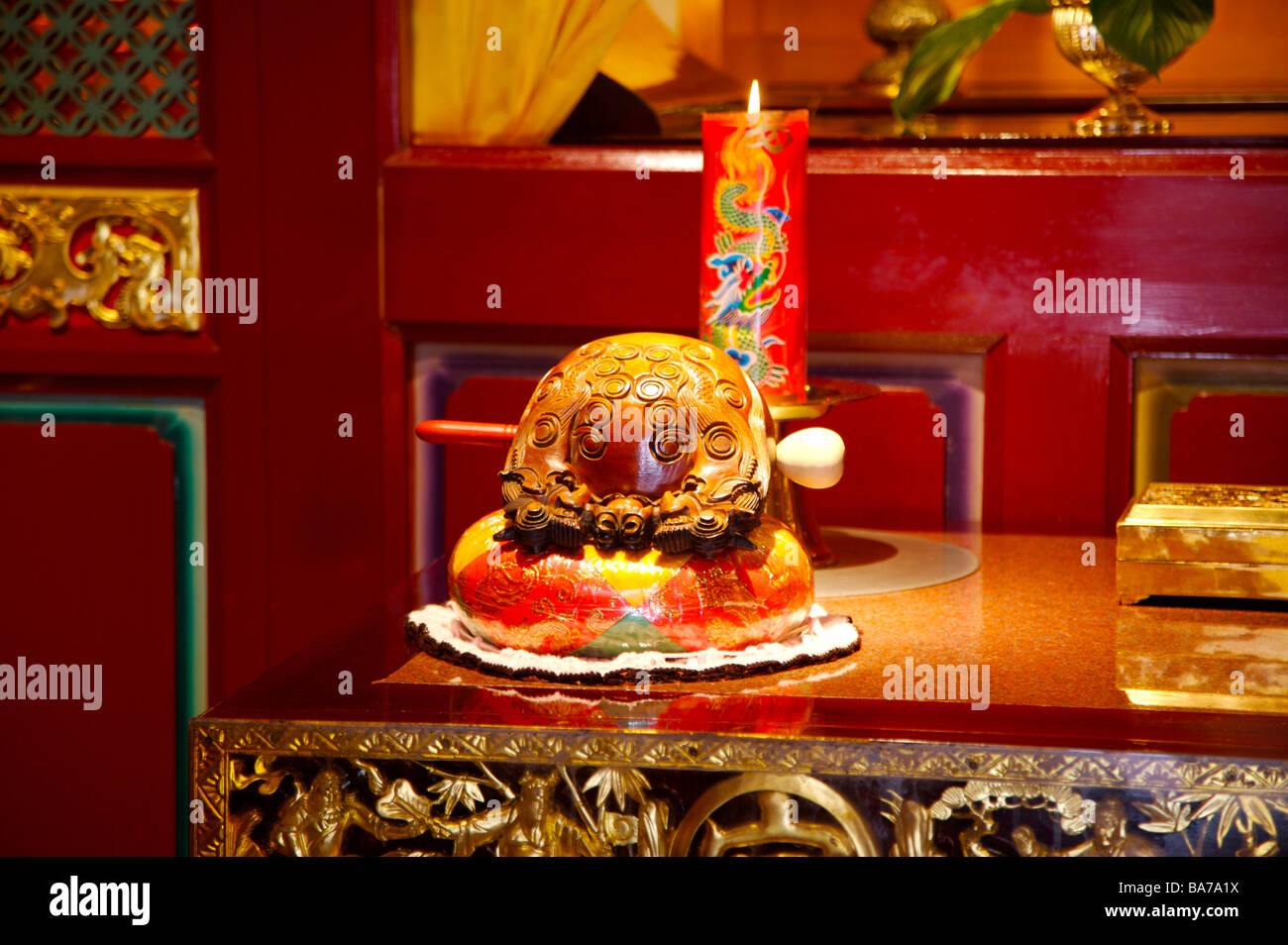 Chinese temple block hi-res stock photography and images - Alamy