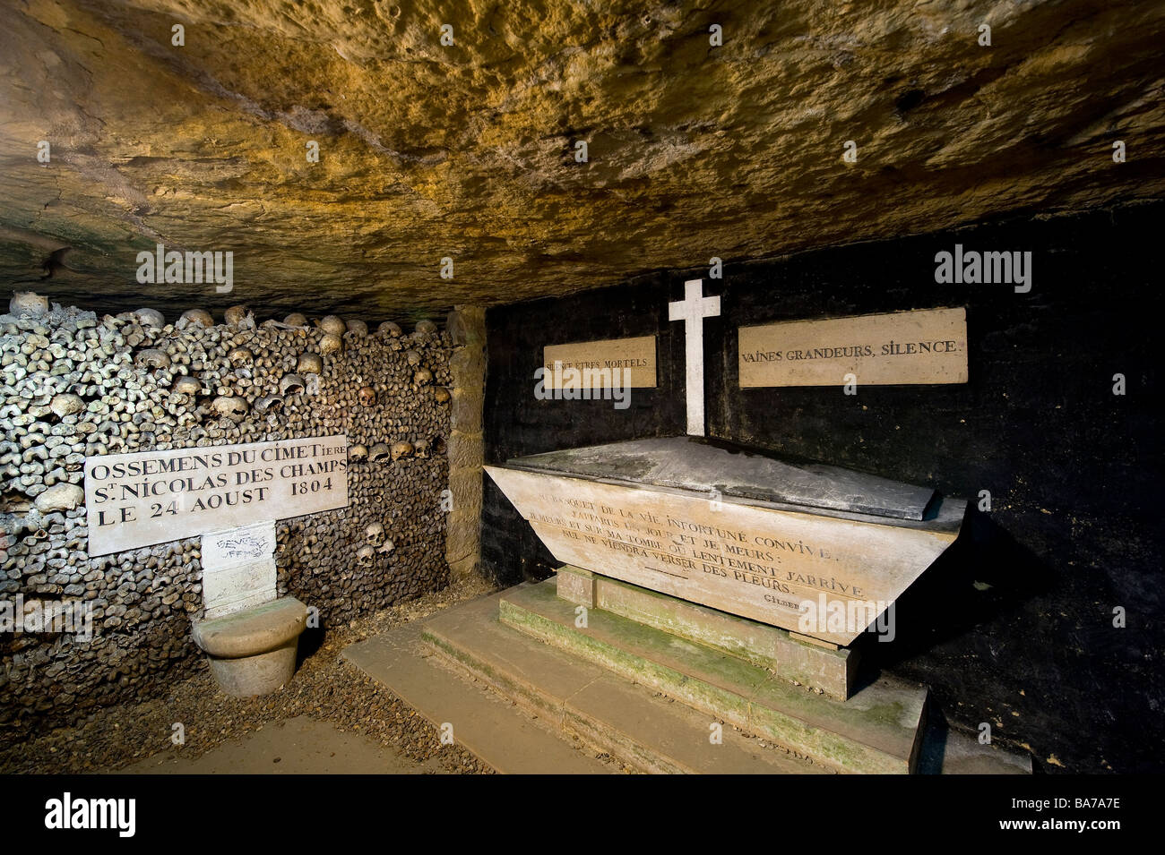 France, Paris, the Catacombs, Gilbert's tomb (commemorative Stock Photo ...
