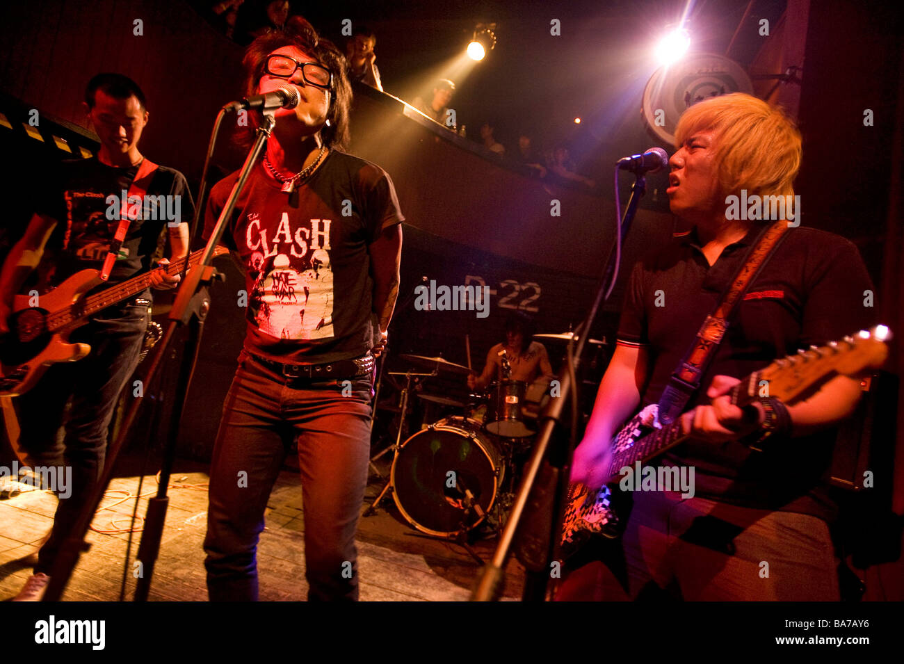 Club club scene hi-res stock photography and images - Alamy