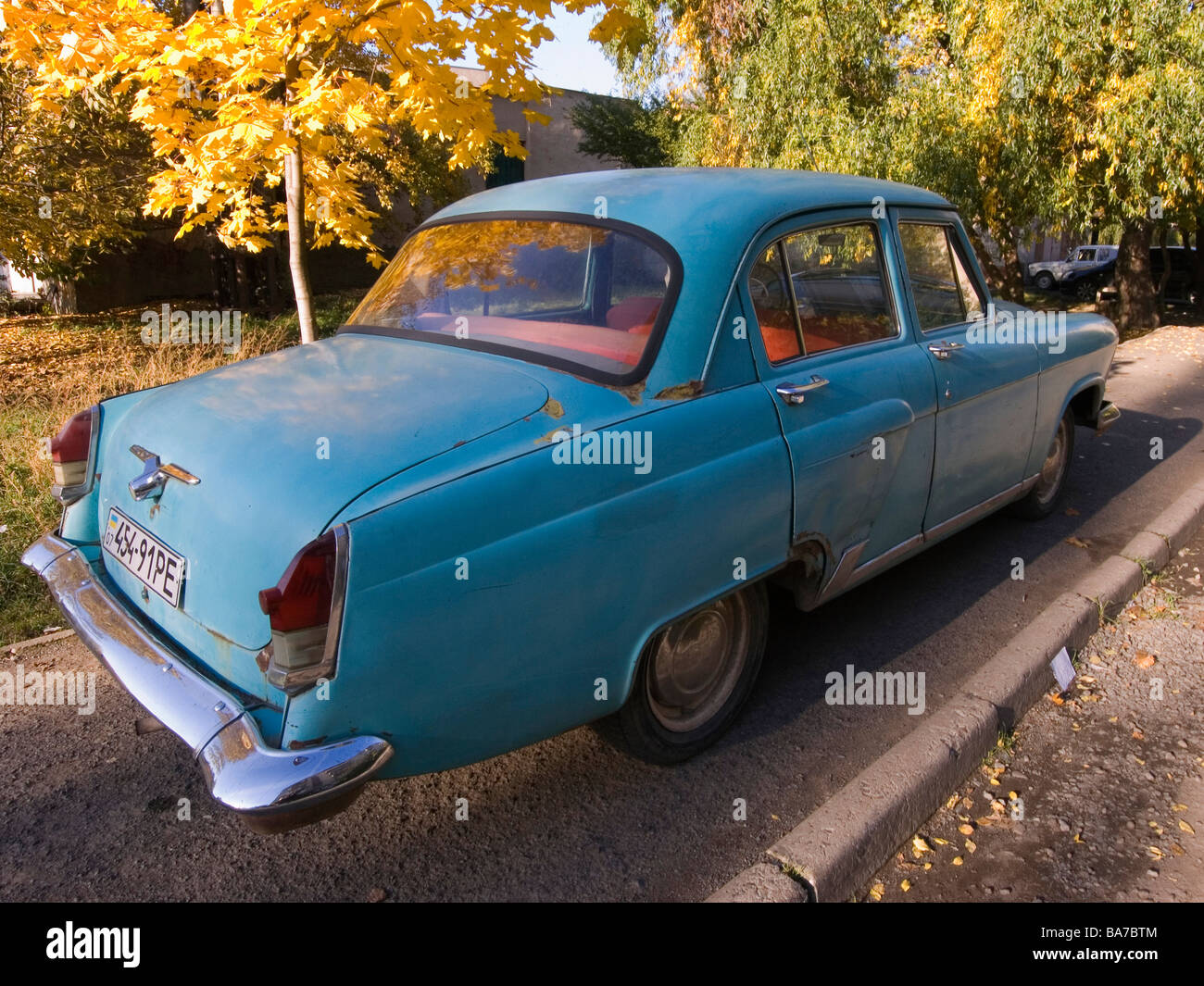 The old, blue car Stock Photo - Alamy