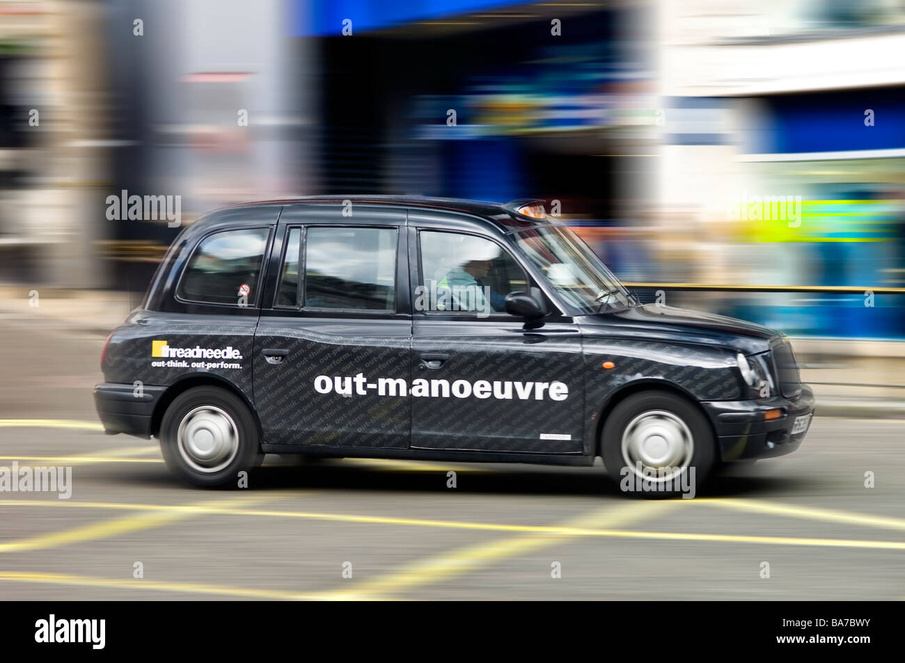 London black taxi daylight hi-res stock photography and images - Alamy