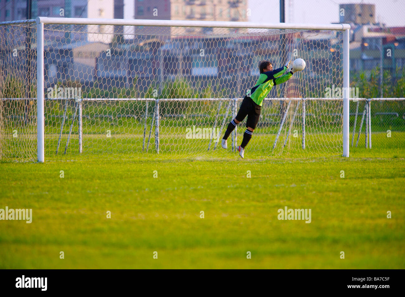Diving for ball hi-res stock photography and images - Alamy